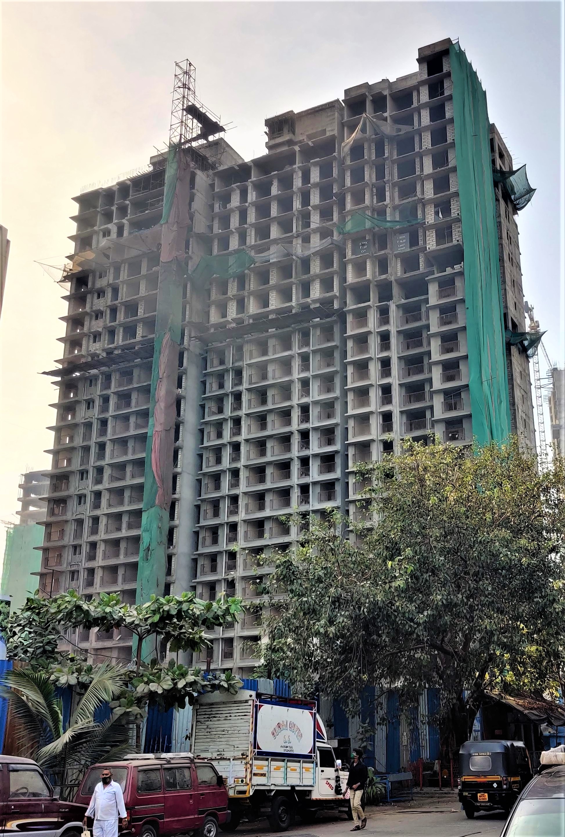 Parinee Essence | 1,2 & 3BHK Luxury Flat in Kandivali West Mumbai ...