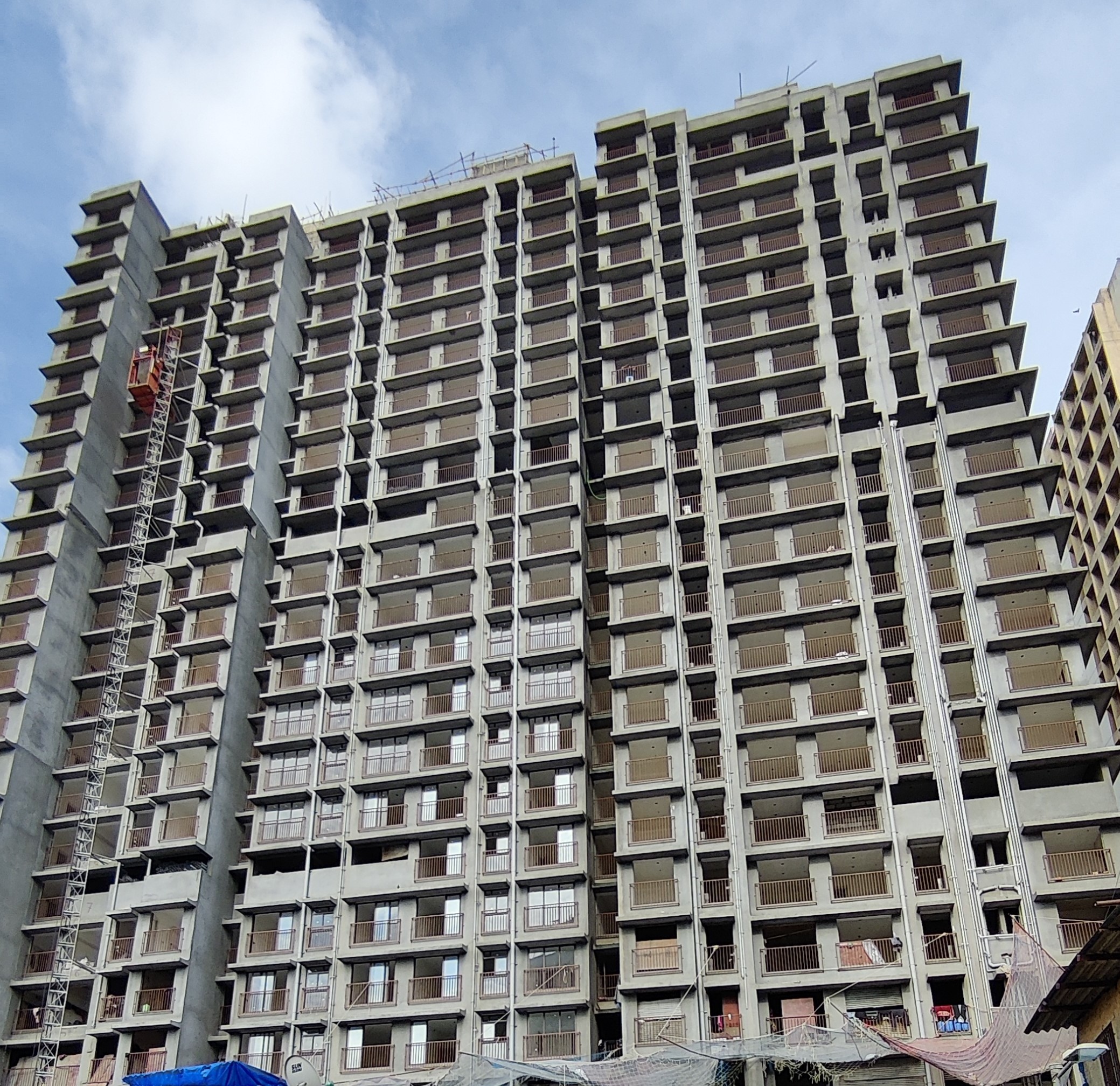 Parinee Essence | 1,2 & 3BHK Luxury Flat in Kandivali West Mumbai ...