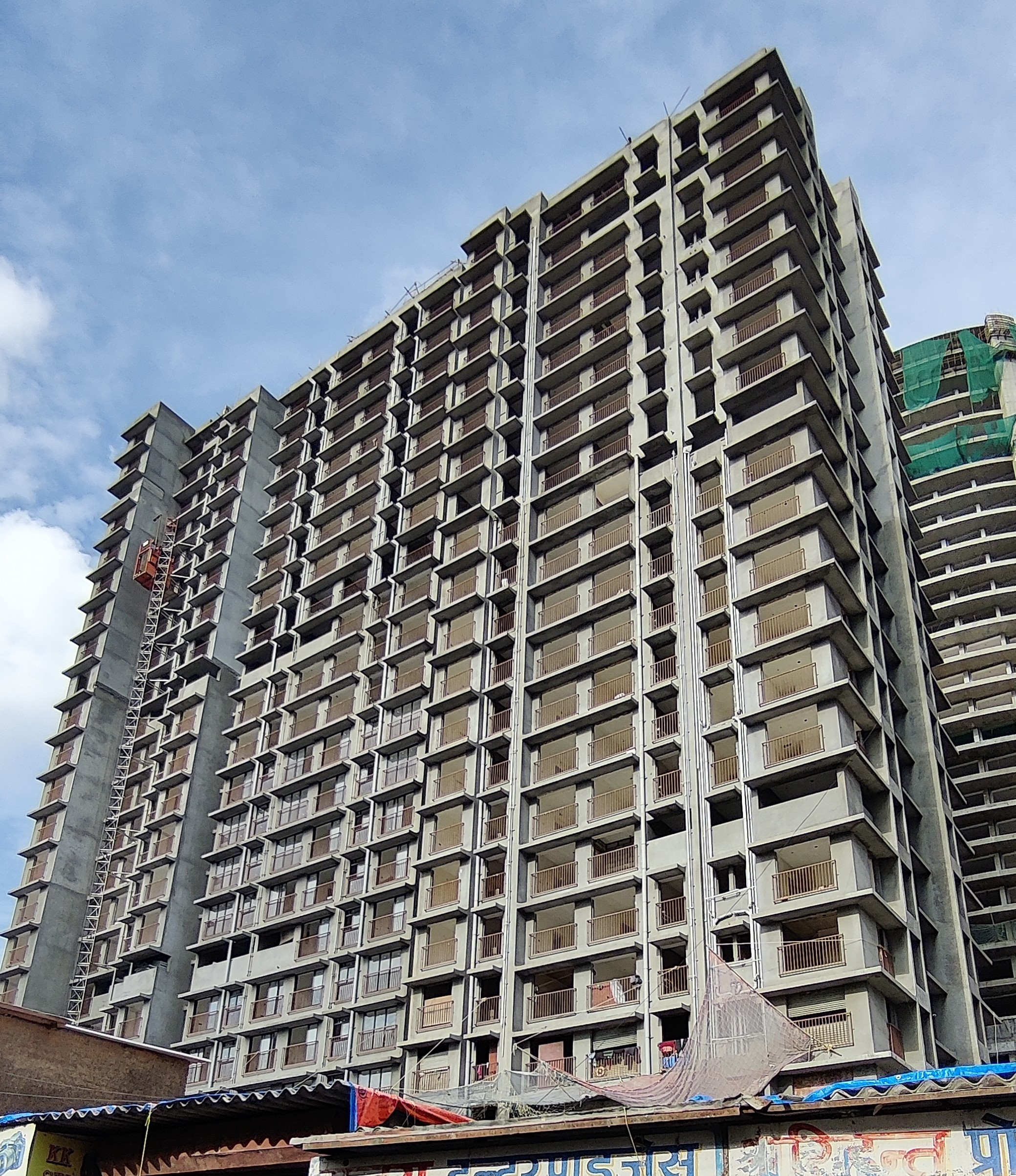 Parinee Essence | 1,2 & 3BHK Luxury Flat in Kandivali West Mumbai ...